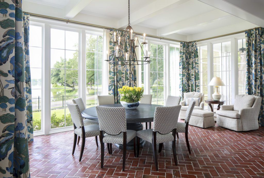 A new view: A lakefront home was designed to take advantage of its ...