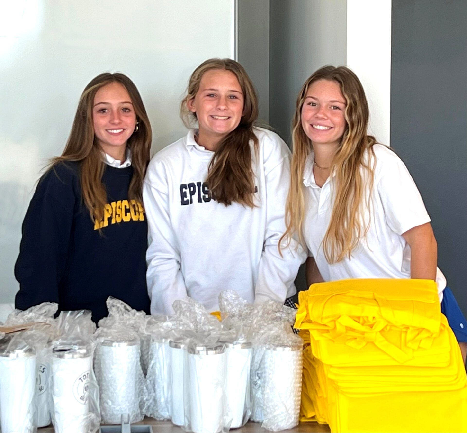 Giving Back: Totes de Joie - inRegister