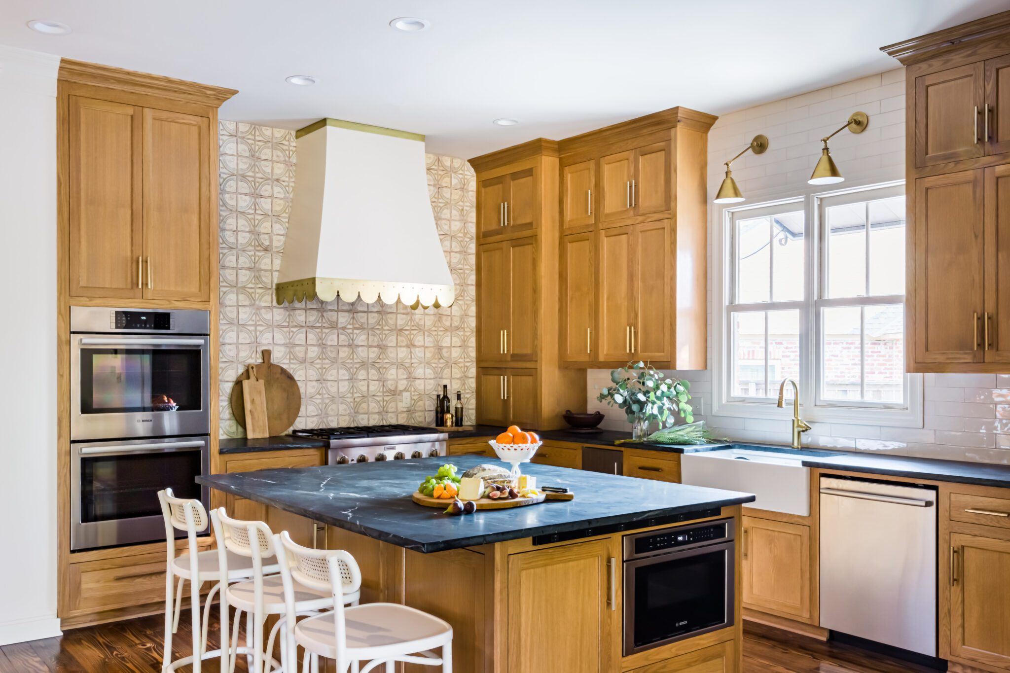A punchy, pattern-rich palette inspires a Pollard Estates home’s ...