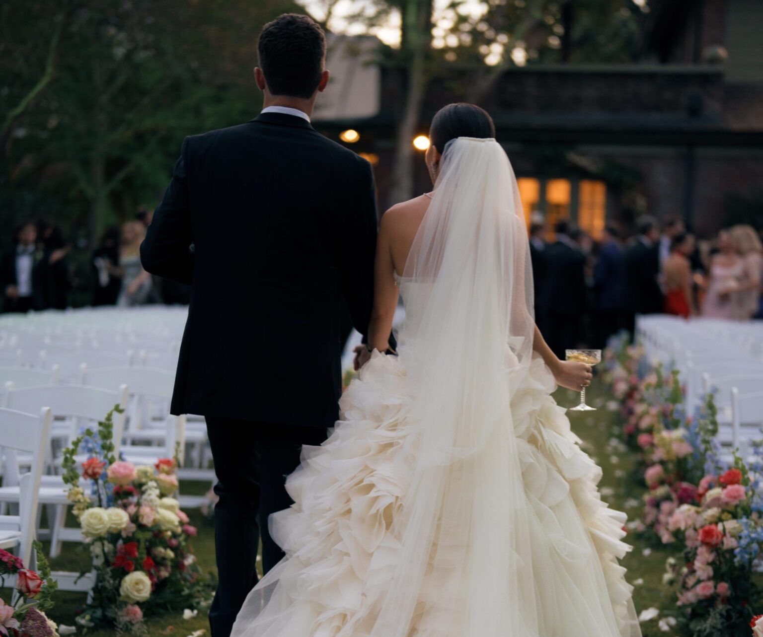 This bride took her wedding day into her own hands - inRegister